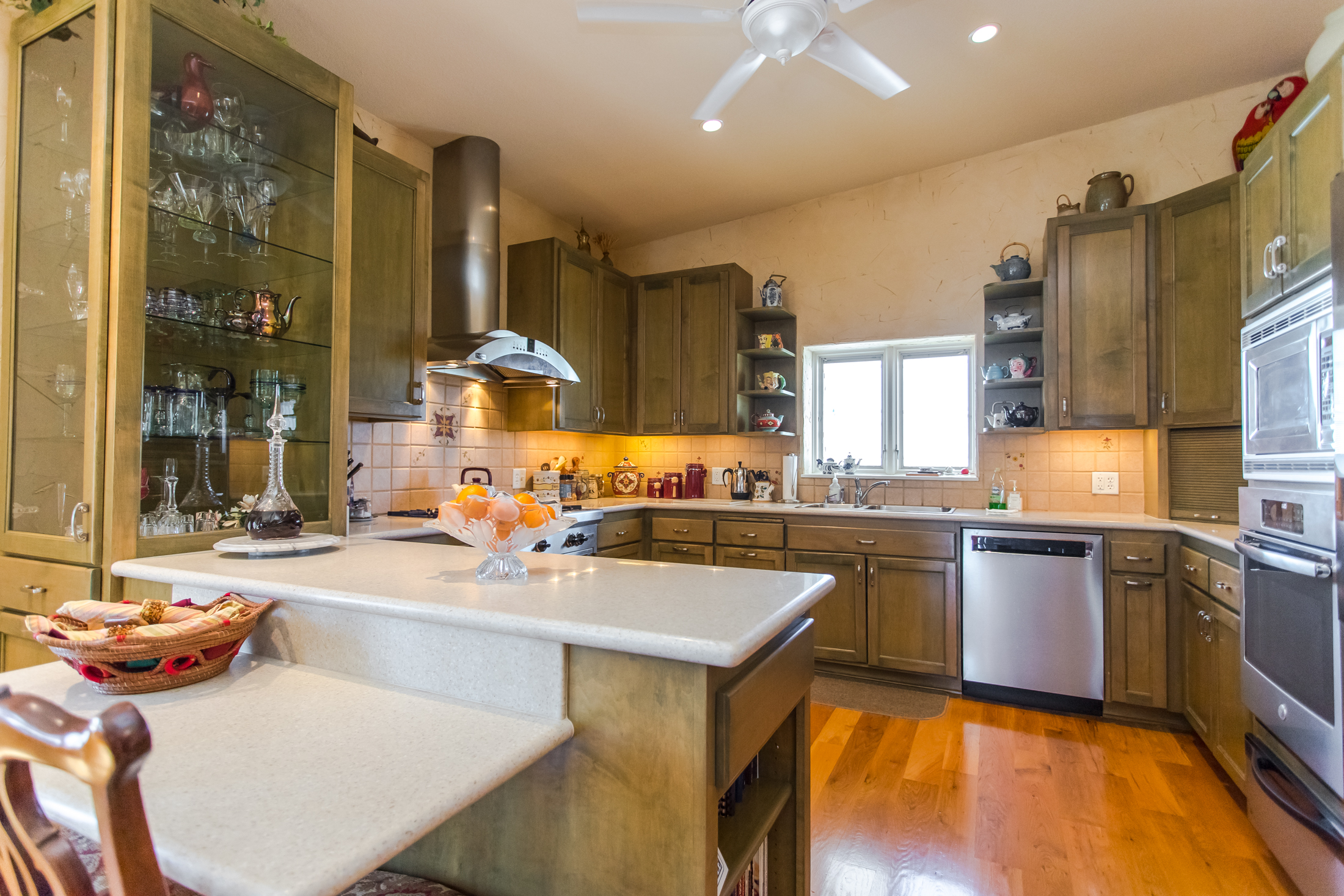 Hicks Airfield - Hangar Availability